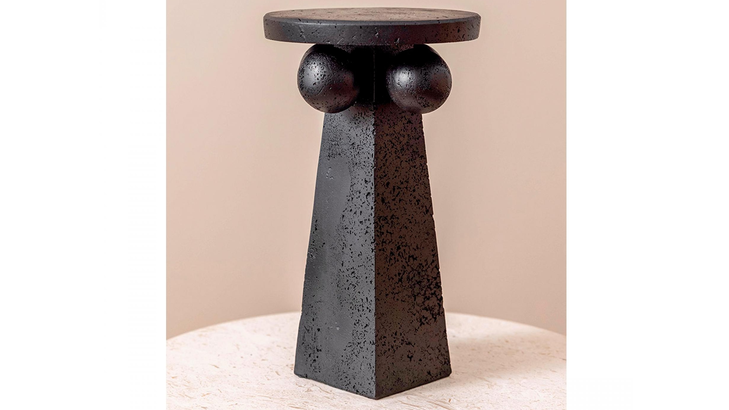 Kuba Black Tabletop Plate | Domayne