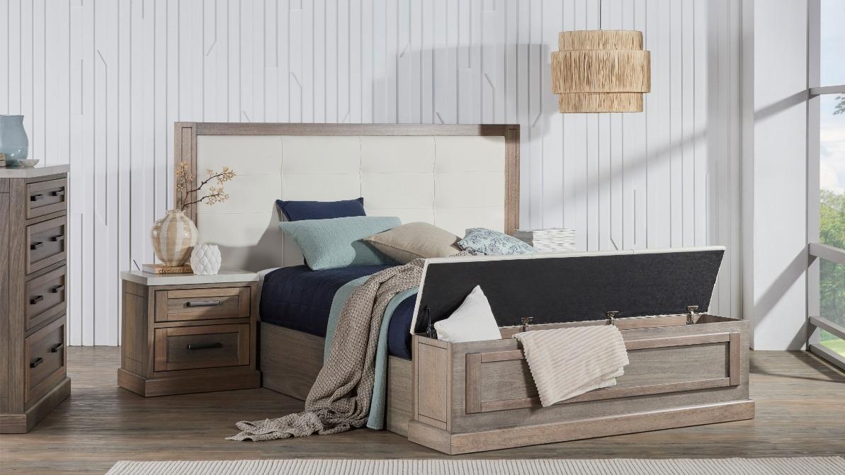 Hamptons Extended Bedhead with Gaslift Blanket Box Foot Base | Domayne