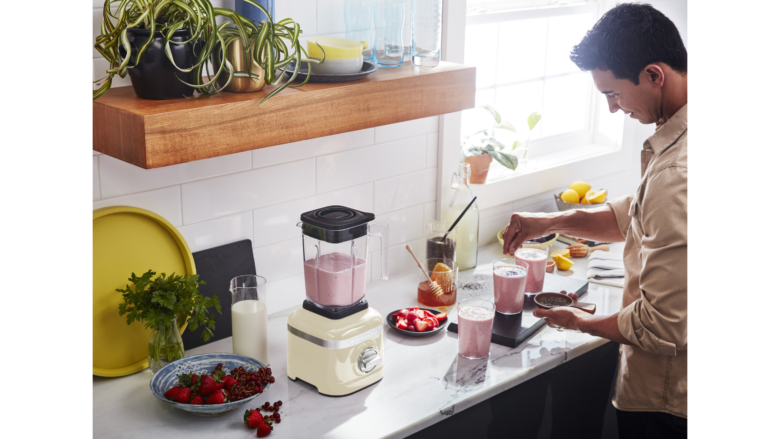 KitchenAid KSB4028 Artisan K400 Blender - Almond Cream | Domayne