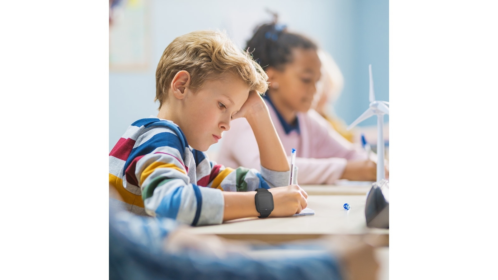 Pixbee Kids 4G Video Smart Watch with GPS Tracking - Black | Domayne