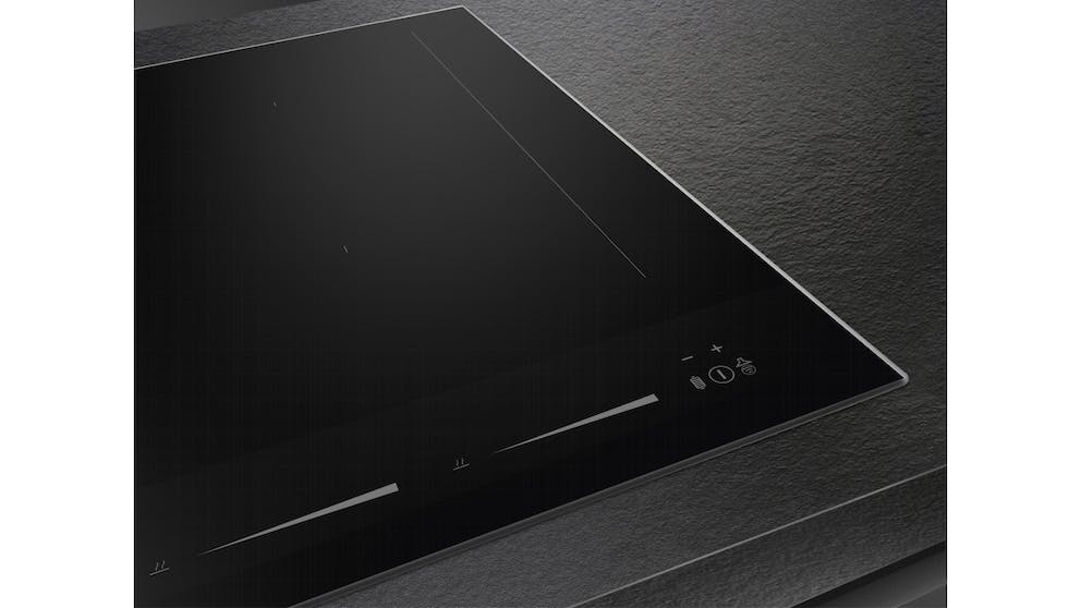 Smeg 900mm Linea MultiZone Induction Cooktop | Domayne