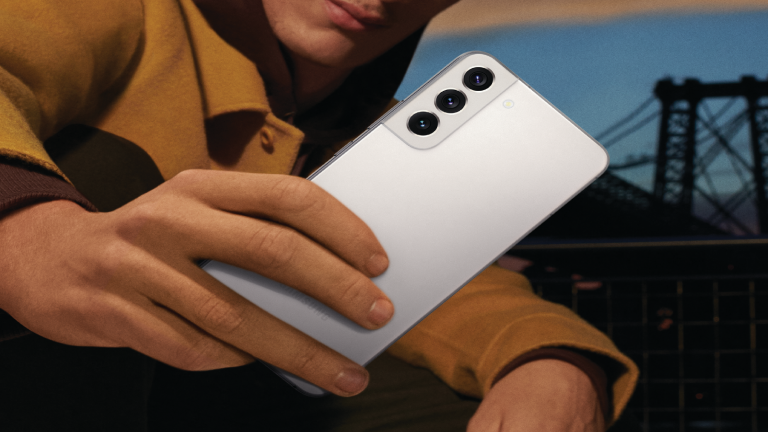 Samsung Galaxy S22+ | Domayne